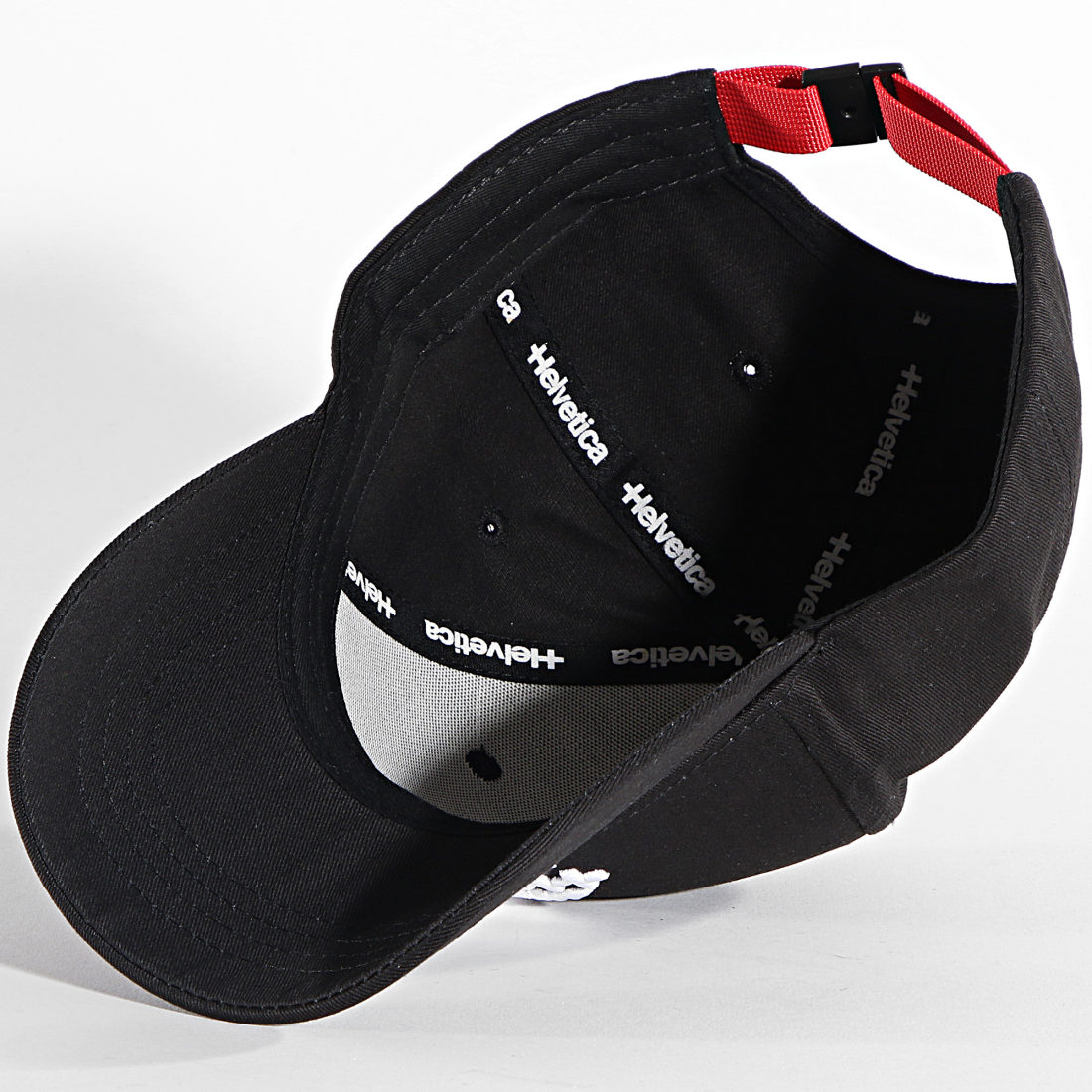 Helvetica - Casquette Rodland Noir - LaBoutiqueOfficielle.com