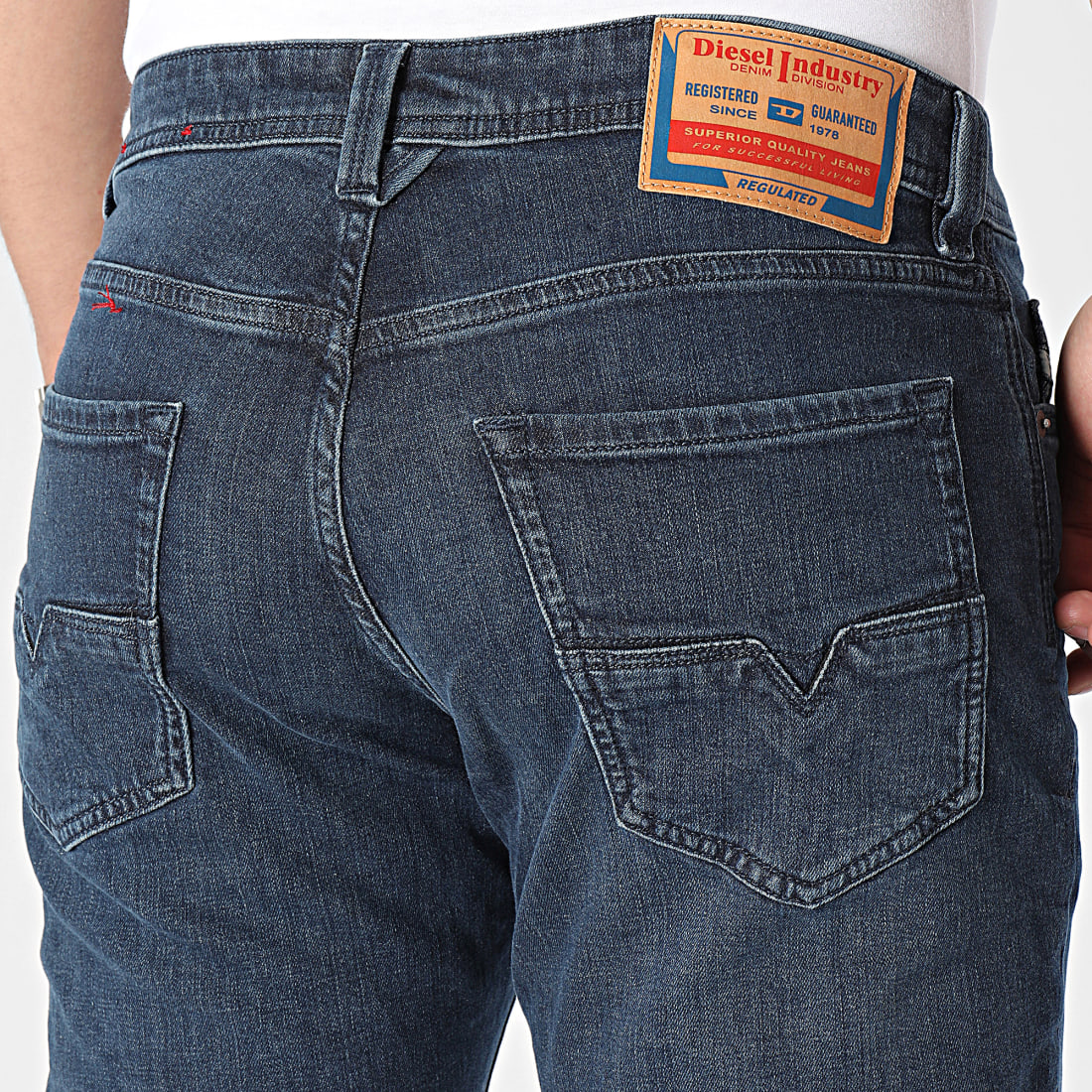 Diesel - Jean Regular 1986 Larkee Beex 00SU1X 0CNAA Bleu Denim ...