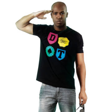 Distinct - Tee Shirt Distinct Noir 4 Couleurs - LaBoutiqueOfficielle.com