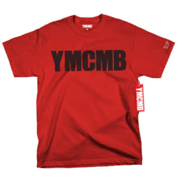 YMCMB - Tee Shirt YMCMB Logo Classic Rouge Typo Noir - LaBoutiqueOfficielle.com