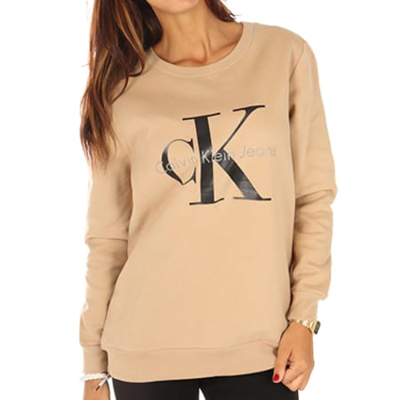 Calvin Klein - Sweat Crewneck Femme HWK True Icon Camel ...
