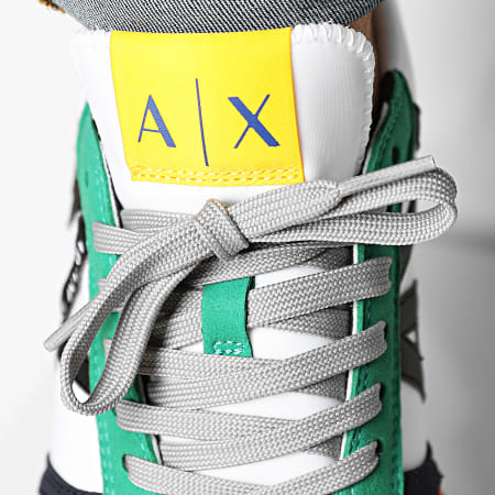 Armani Exchange - Baskets XUX017 XCC68 White Multi ...