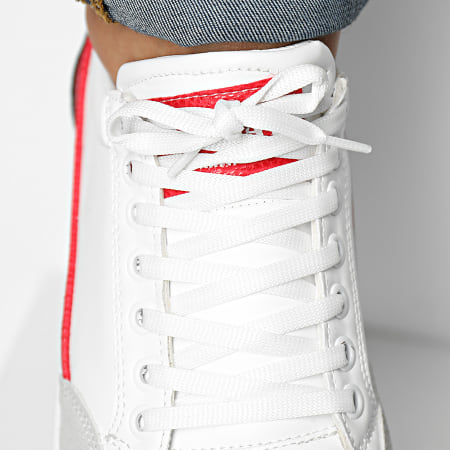 Classic Series - Baskets 2001 White Red Black - LaBoutiqueOfficielle.com