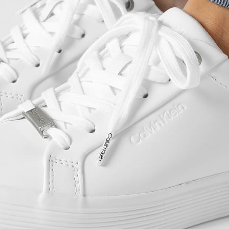 Calvin Klein - Baskets Femme Vulcanized Lace Up 1372 Triple White ...