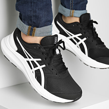 Asics - Baskets Jolt 4 1011B603 Black White - LaBoutiqueOfficielle.com