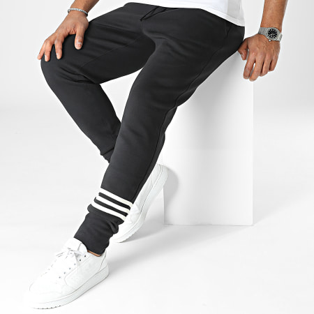 Adidas Originals - Pantalon Jogging New C HM1861 Noir - LaBoutiqueOfficielle.com