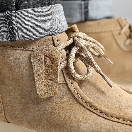 Clarks - Chaussures Wallabee 2 FTRE Dark Sand Suede ...