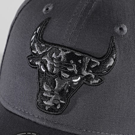 New Era - Casquette 9Forty Seasonal Infill Chicago Bulls Gris Anthracite - LaBoutiqueOfficielle.com