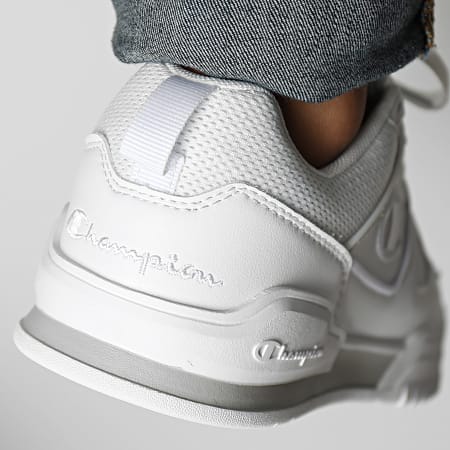 Champion - Baskets 3 Point Low S21882 Triple White ...