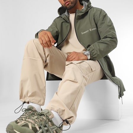 Looney Tunes - Angry Bugs Bunny Cortaviento con Capucha Caqui Verde ...