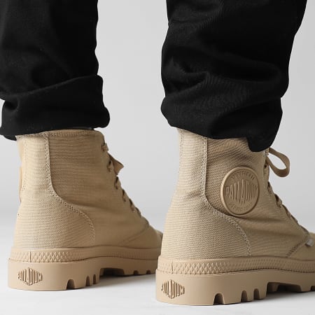 Palladium - Boots Pampa Hi Mono Chrome 73089 Warm Sand ...