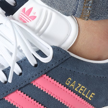 Adidas Originals - Baskets Femme Gazelle ID3189 Preloved Ink Lucid Pink ...