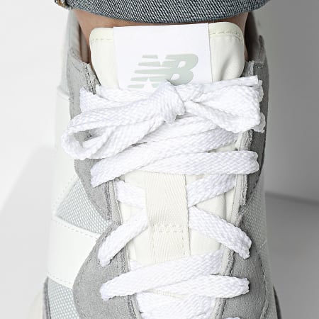 New Balance - Baskets 327 U327FF Grey Beige - LaBoutiqueOfficielle.com