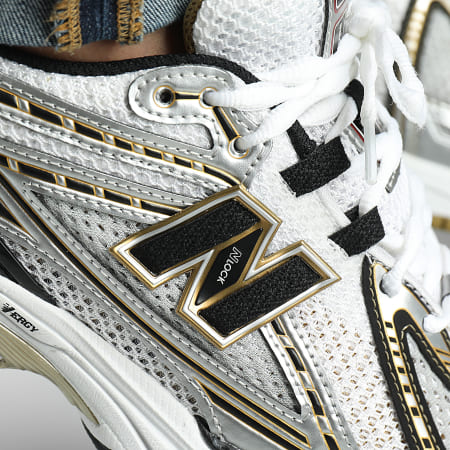 New Balance - Baskets 1906 M1906RA Metallic Silver Metallic Gold ...