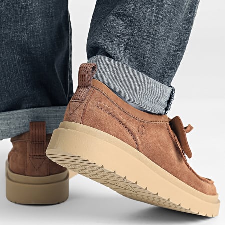 Clarks - Chaussures Polden Moc Cola Suede - LaBoutiqueOfficielle.com