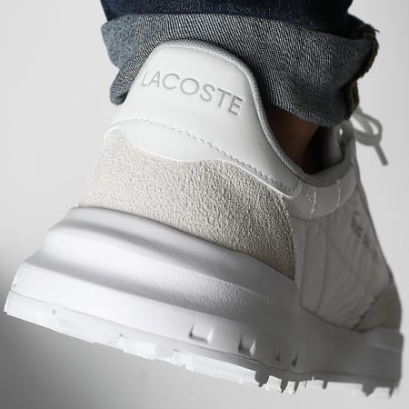 Lacoste - Baskets Elite Active Evo 225 White Light Grey - LaBoutiqueOfficielle.com
