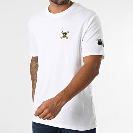 One Piece - Tee Shirt Oversize Large Patch Brodé Or Blanc ...