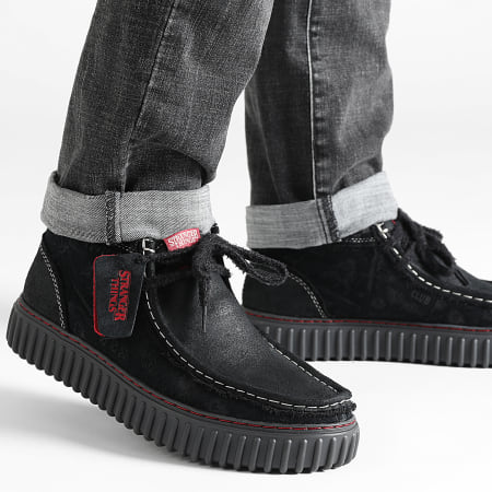 Clarks - Chaussures Torhill Hi Black x Stranger Things ...