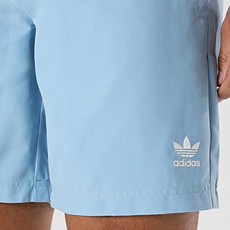Adidas Originals - Short De Bain Adic Solid JX5017 Bleu Clair - LaBoutiqueOfficielle.com