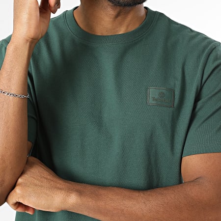 Timberland - Tee Shirt Silicon Badge A6HUK Vert Bouteille ...
