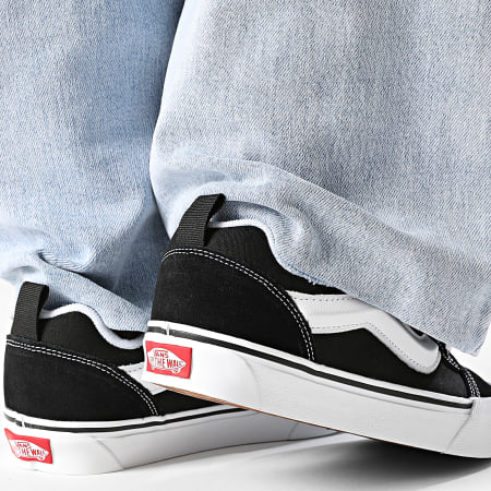Vans - Baskets Femme Knu Skool 00D2T Black True White ...