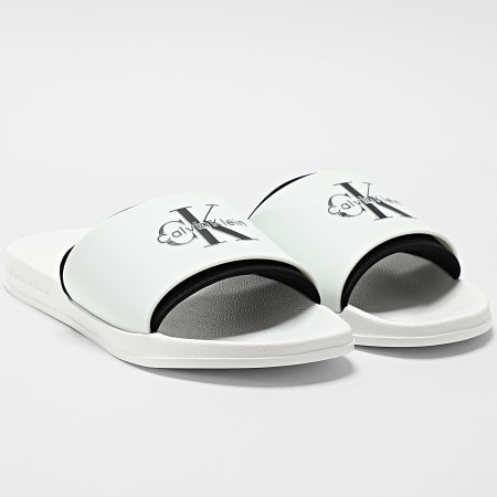 Calvin Klein - Claquettes Essential 2229 Blanc - LaBoutiqueOfficielle.com